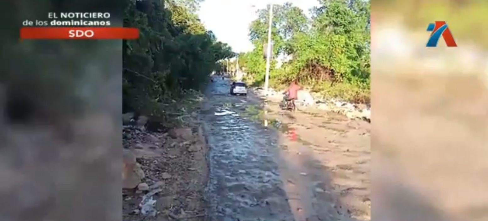 Residentes de Manoguayabo denuncian calles intransitables - Antena 7