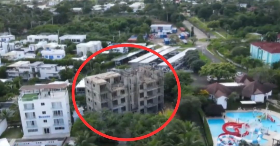 Denuncian construcción de 7 niveles que viola normas en playa Laguna de ...